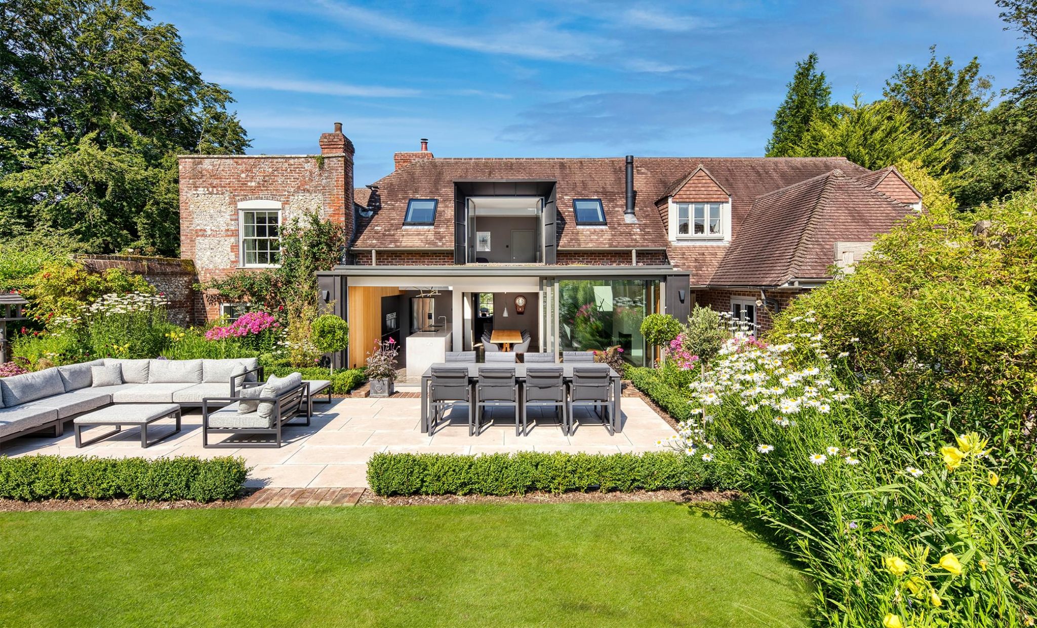 Farm Cottage, Catherington – Re-Format